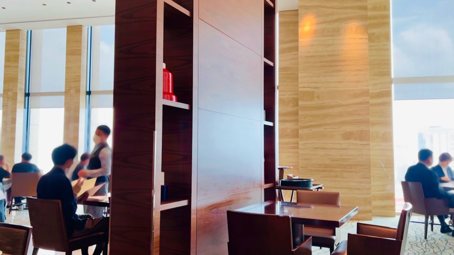 NOKA Roast&Grill( ノカローストグリル)でビュッフェランチ。20階から大阪の街を眺めながら、贅沢なひとときを楽しむ ...