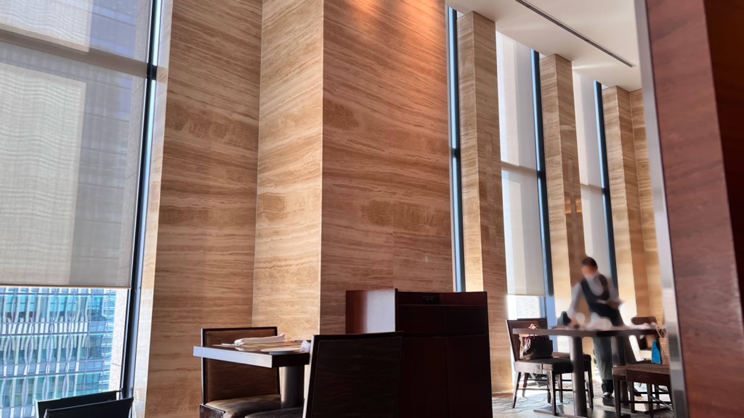 NOKA Roast&Grill( ノカローストグリル)でビュッフェランチ。20階から大阪の街を眺めながら、贅沢なひとときを楽しむ ...